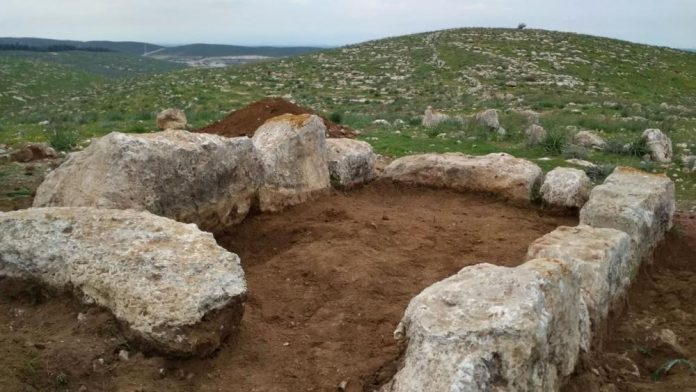 Archaeologists Discover Watchtower From Biblical King Hezekiah's Time ...